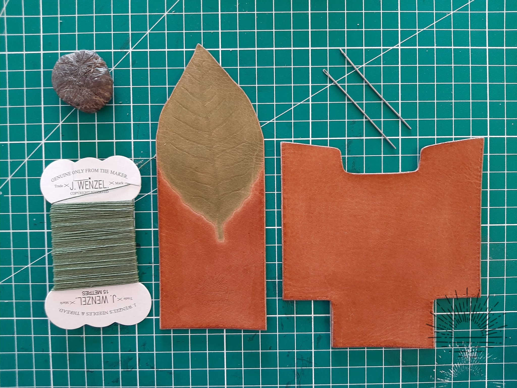 Tobacco leaf cigarette case - Nomade Crafts&Dreams