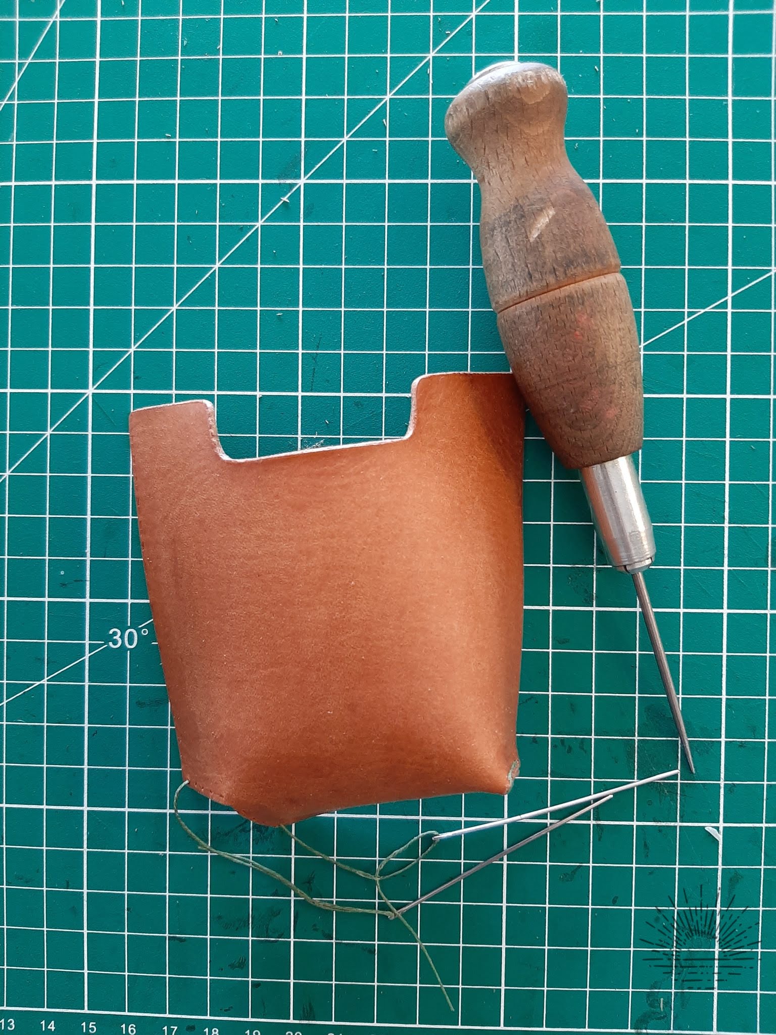 Tobacco leaf cigarette case - Nomade Crafts&Dreams