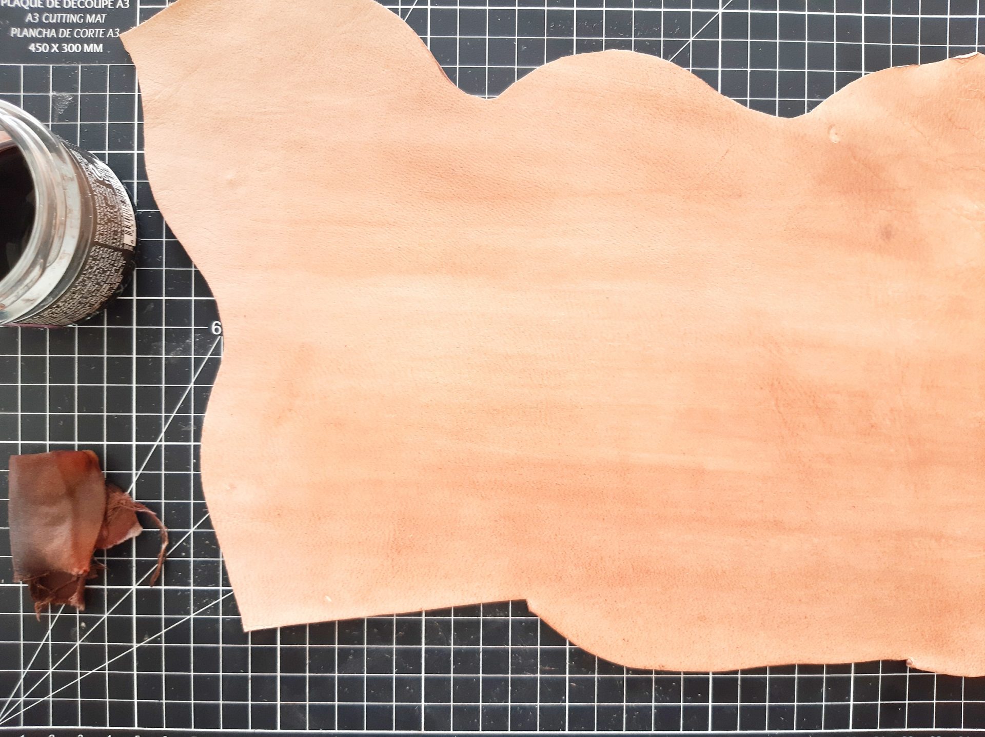 6 leather coasters with punched dotted motifs - Nomade Crafts&Dreams